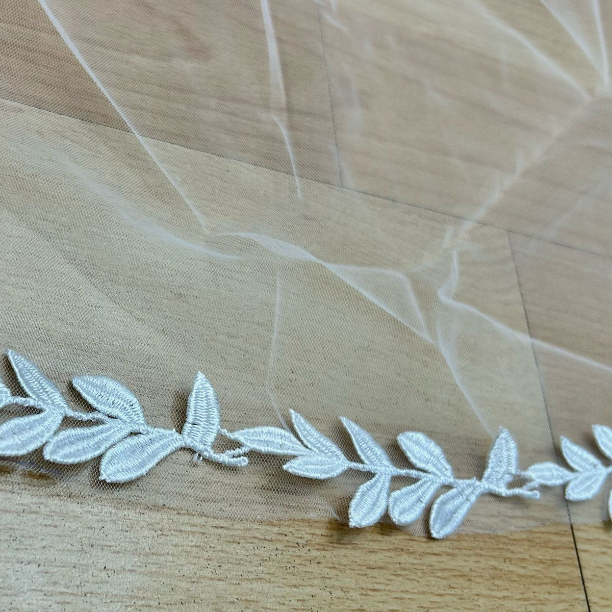 KENIA Velo Ivory 3mts hojas – Petit Atelier Bridal