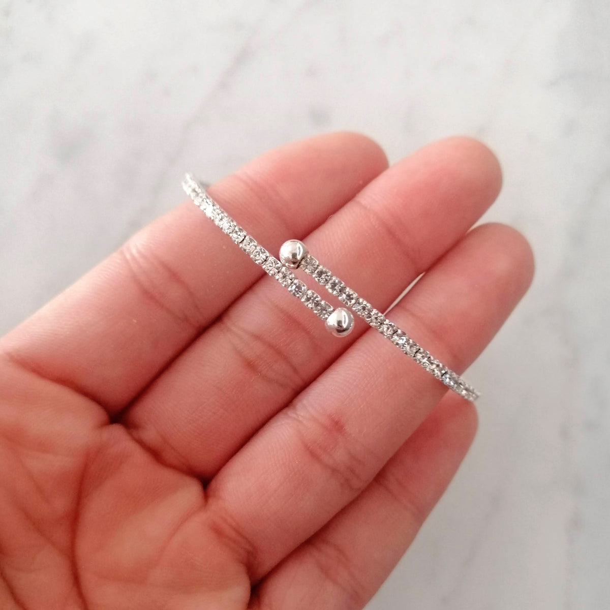 PP883 ARO PLATEADO CRIST MINI BOLITA – Petit Atelier Bridal